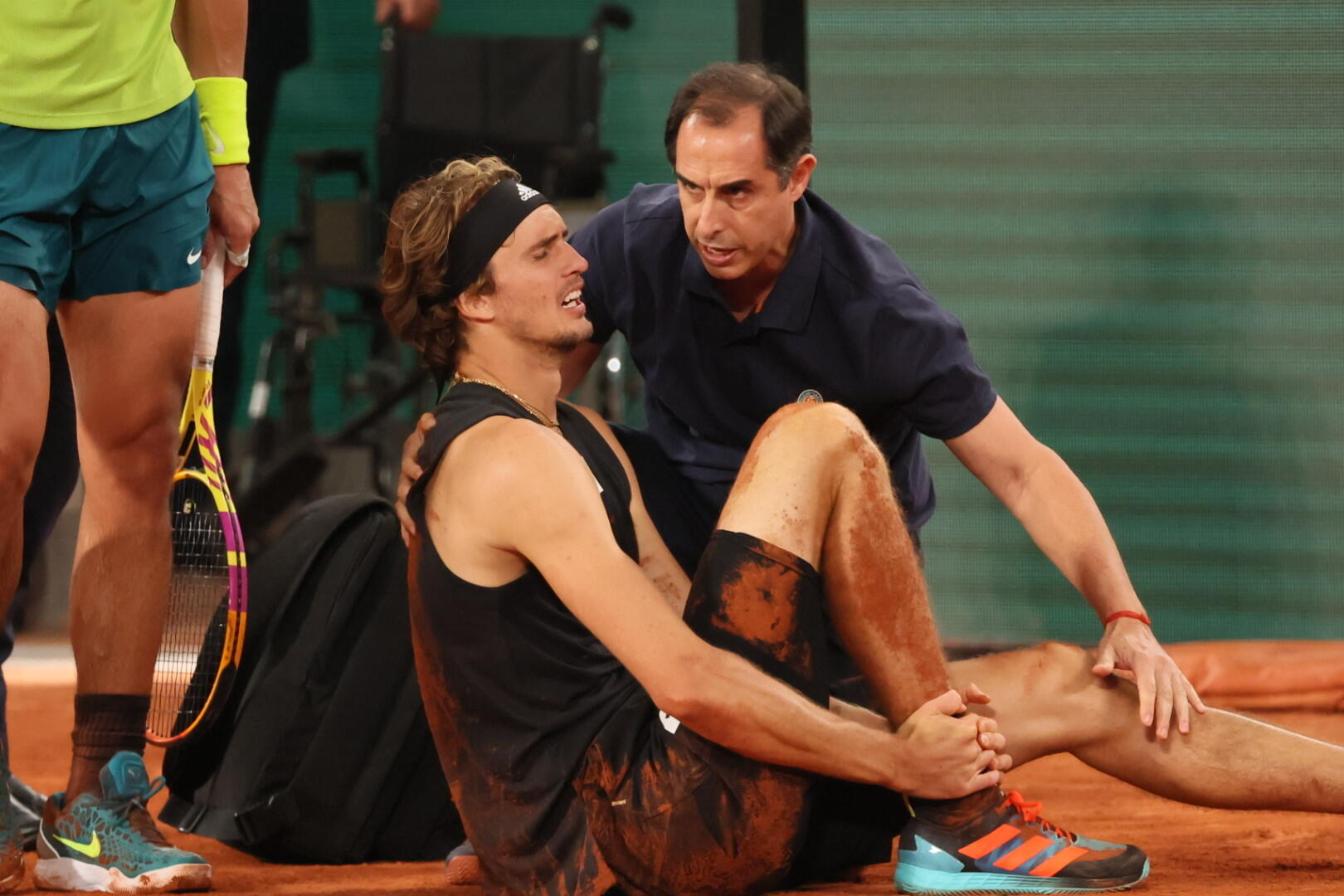 Roland-Garros : Zverev abandonne sur blessure, Nadal disputera une 14e finale